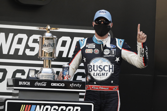Harvick takes advantage of Hamlin crash to win Brickyard | News, Sports ...